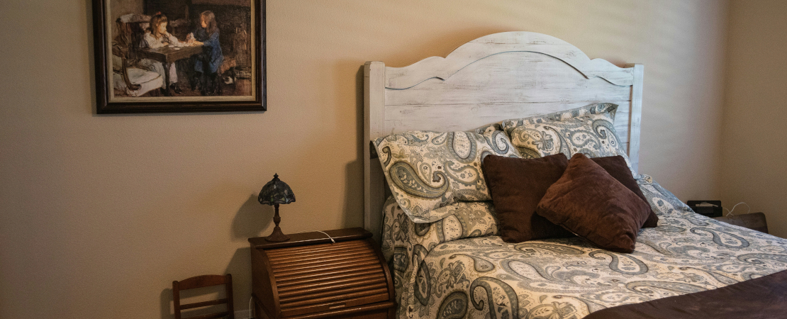 How to Style a Three-Quarter Bed for Maximum Style & Comfort | The ...