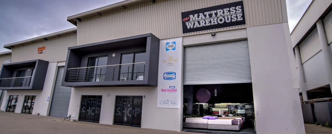 Comparing Queen Beds & Double Beds: Pros, Cons & Tips | The Mattress ...